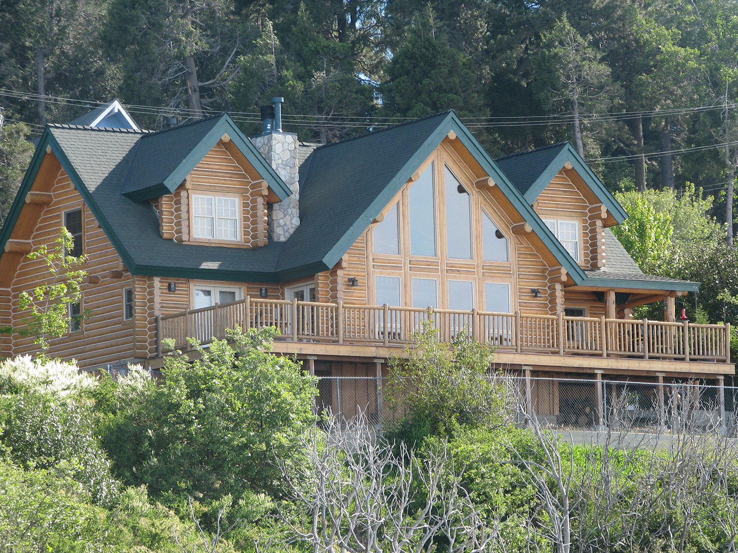 How to Choose the Right Log Home Stain | Sashco